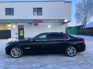 Black BMW 7 Series 2012 in Tartu, with an engine capacity of 3.00 L and mileage of 236 thousand km for 11999 €, photo 19 on AUTOMOTO.COM.LV