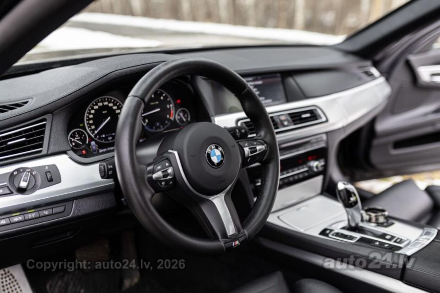 Melns BMW 7 Series 2012 Tallina, ar dzinēja tilpumu 3.00 L un nobraukumu 230 tūkst. km par 13899 €, foto 12 vietnē AUTOMOTO.COM.LV