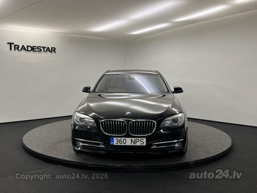 Melns BMW 7 Series 2012 Pērnava, ar dzinēja tilpumu 3.00 L un nobraukumu 274 tūkst. km par 12490 €, foto 2 vietnē AUTOMOTO.COM.LV