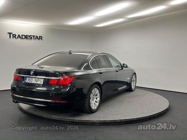 Melns BMW 7 Series 2012 Pērnava, ar dzinēja tilpumu 3.00 L un nobraukumu 274 tūkst. km par 12490 €, foto 5 vietnē AUTOMOTO.COM.LV