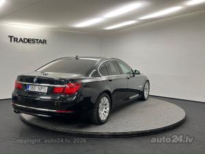 Melns BMW 7 Series 2012 Pērnava, ar dzinēja tilpumu 3.00 L un nobraukumu 274 tūkst. km par 12490 €, foto 5 vietnē AUTOMOTO.COM.LV