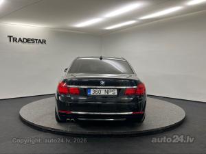 Melns BMW 7 Series 2012 Pērnava, ar dzinēja tilpumu 3.00 L un nobraukumu 274 tūkst. km par 12490 €, foto 6 vietnē AUTOMOTO.COM.LV
