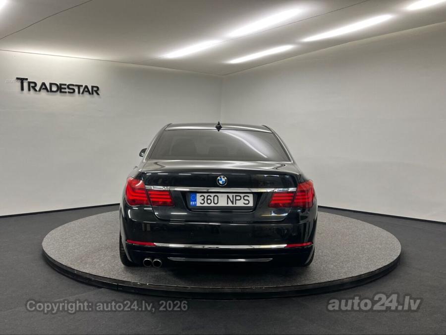 Melns BMW 7 Series 2012 Pērnava, ar dzinēja tilpumu 3.00 L un nobraukumu 274 tūkst. km par 12490 €, foto 6 vietnē AUTOMOTO.COM.LV