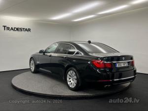 Melns BMW 7 Series 2012 Pērnava, ar dzinēja tilpumu 3.00 L un nobraukumu 274 tūkst. km par 12490 €, foto 7 vietnē AUTOMOTO.COM.LV