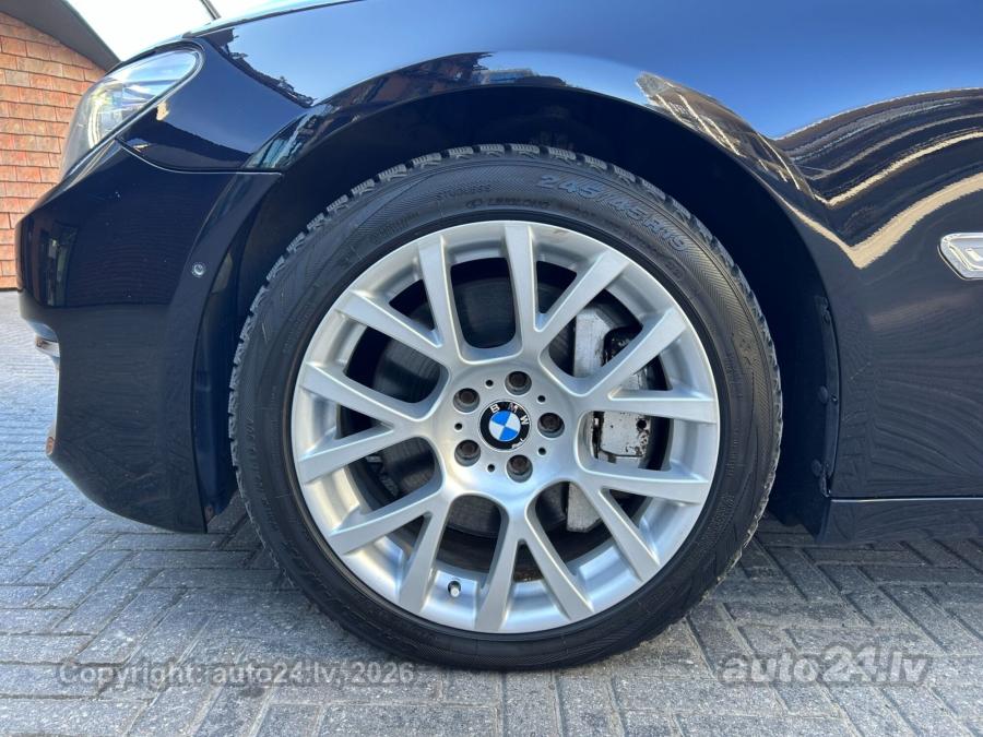 Melns BMW 7 Series 2012 Tallina, ar dzinēja tilpumu 3.00 L un nobraukumu 181 tūkst. km par 19900 €, foto 31 vietnē AUTOMOTO.COM.LV