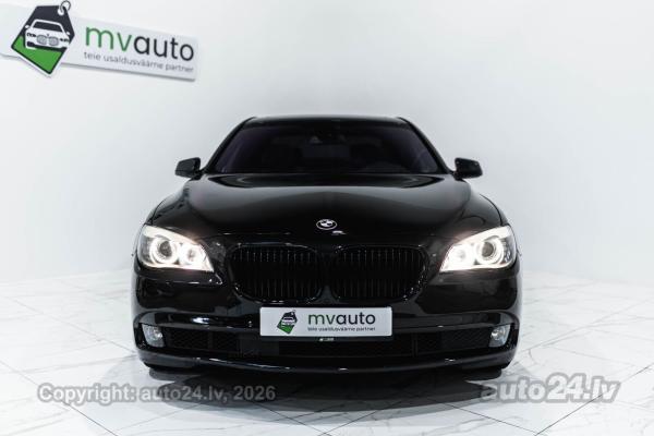 Melns BMW 7 Series 2012 Tallina, ar dzinēja tilpumu 3.00 L un nobraukumu 239 tūkst. km par 11990 €, foto 4 vietnē AUTOMOTO.COM.LV