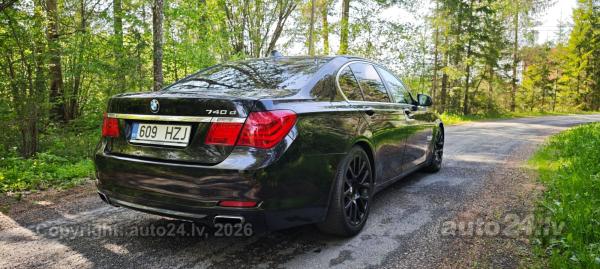 Black BMW 7 Series 2012 in Rapla, with an engine capacity of 3.00 L and mileage of 390 thousand km for 9300 €, photo 5 on AUTOMOTO.COM.LV