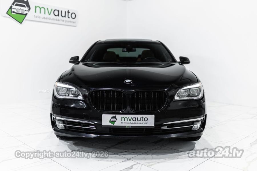 Melns BMW 7 Series 2012 Tallina, ar dzinēja tilpumu 3.00 L un nobraukumu 289 tūkst. km par 15990 €, foto 5 vietnē AUTOMOTO.COM.LV