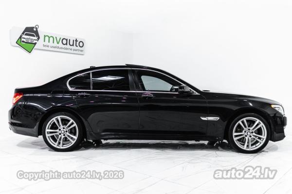Melns BMW 7 Series 2012 Tallina, ar dzinēja tilpumu 3.00 L un nobraukumu 289 tūkst. km par 15990 €, foto 9 vietnē AUTOMOTO.COM.LV