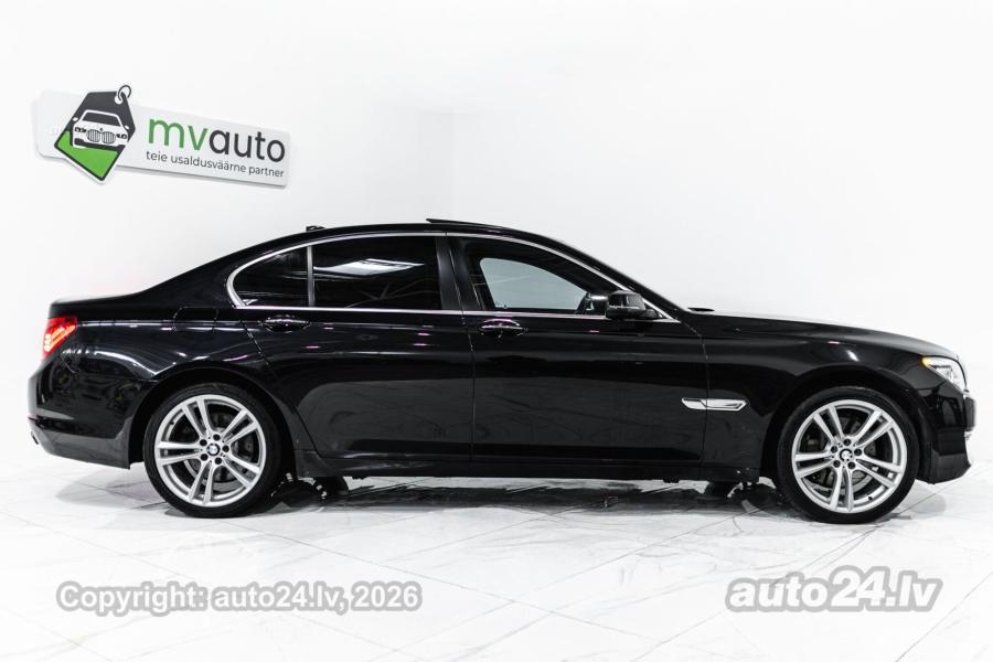 Melns BMW 7 Series 2012 Tallina, ar dzinēja tilpumu 3.00 L un nobraukumu 289 tūkst. km par 15990 €, foto 10 vietnē AUTOMOTO.COM.LV