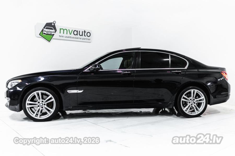 Melns BMW 7 Series 2012 Tallina, ar dzinēja tilpumu 3.00 L un nobraukumu 289 tūkst. km par 15990 €, foto 11 vietnē AUTOMOTO.COM.LV
