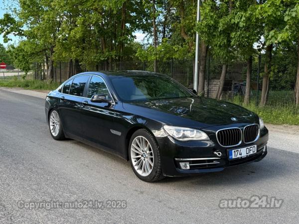 Black BMW 7 Series 2012 in Tartu, with an engine capacity of 3.00 L and mileage of 300 thousand km for 7900 €, photo 3 on AUTOMOTO.COM.LV
