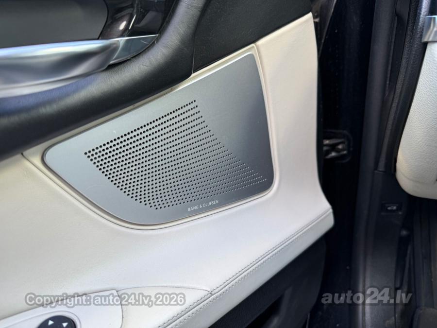 Melns BMW 7 Series 2012 Tartu, ar dzinēja tilpumu 3.00 L un nobraukumu 300 tūkst. km par 7900 €, foto 9 vietnē AUTOMOTO.COM.LV