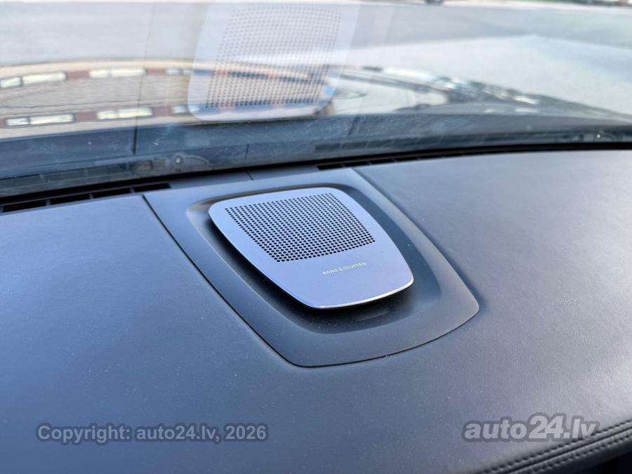 Melns BMW 7 Series 2012 Tartu, ar dzinēja tilpumu 3.00 L un nobraukumu 300 tūkst. km par 7900 €, foto 14 vietnē AUTOMOTO.COM.LV