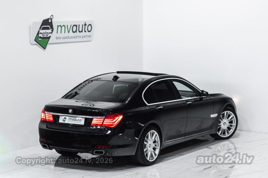 Black BMW 7 Series 2012 in Tallinn, with an engine capacity of 3.00 L and mileage of 240 thousand km for 12990 €, photo 3 on AUTOMOTO.COM.LV