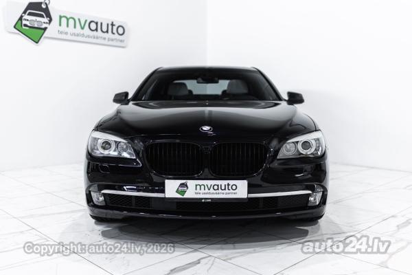 Melns BMW 7 Series 2012 Tallina, ar dzinēja tilpumu 3.00 L un nobraukumu 240 tūkst. km par 12990 €, foto 4 vietnē AUTOMOTO.COM.LV