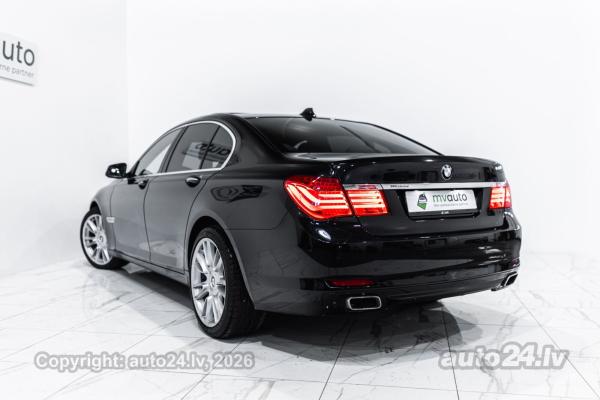 Melns BMW 7 Series 2012 Tallina, ar dzinēja tilpumu 3.00 L un nobraukumu 240 tūkst. km par 12990 €, foto 6 vietnē AUTOMOTO.COM.LV