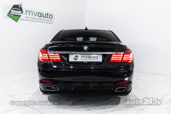 Melns BMW 7 Series 2012 Tallina, ar dzinēja tilpumu 3.00 L un nobraukumu 240 tūkst. km par 12990 €, foto 7 vietnē AUTOMOTO.COM.LV
