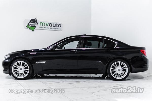 Black BMW 7 Series 2012 in Tallinn, with an engine capacity of 3.00 L and mileage of 240 thousand km for 12990 €, photo 9 on AUTOMOTO.COM.LV