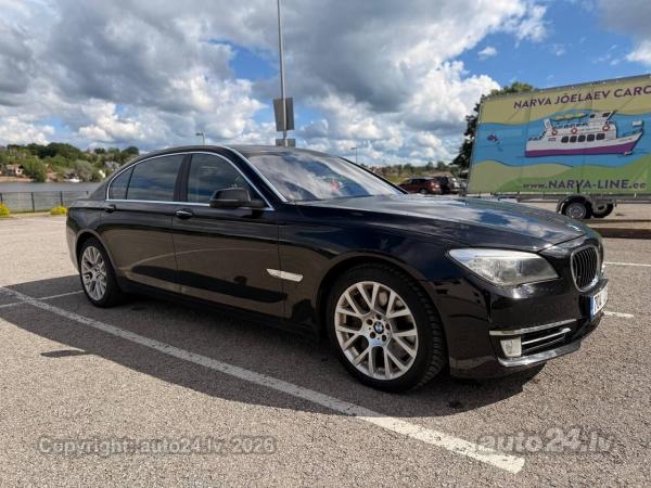 Melns BMW 7 Series 2012 Tallina, ar dzinēja tilpumu 3.00 L un nobraukumu 249 tūkst. km par 13000 €, foto 3 vietnē AUTOMOTO.COM.LV