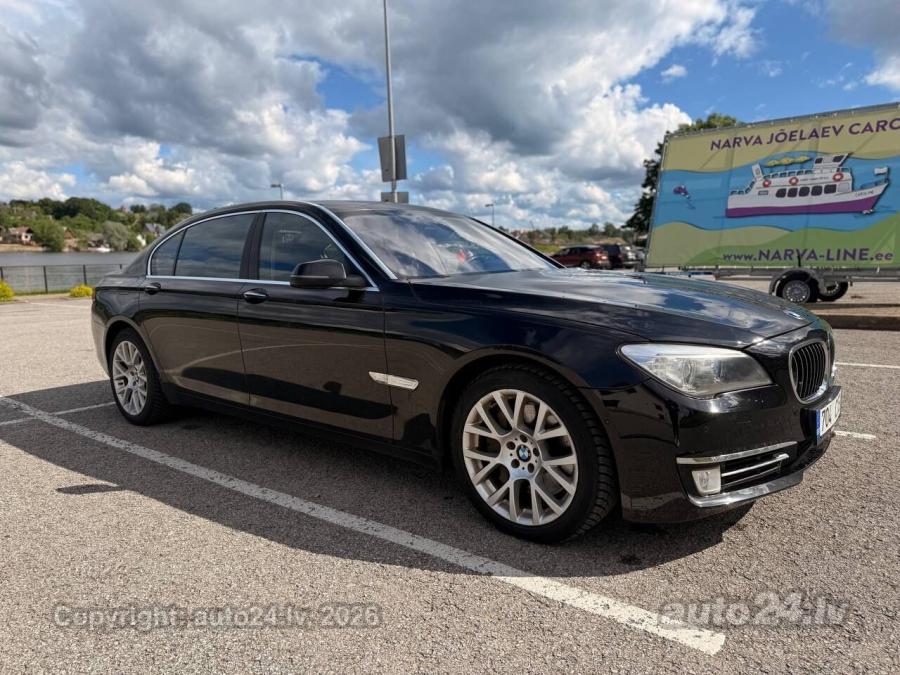 Melns BMW 7 Series 2012 Tallina, ar dzinēja tilpumu 3.00 L un nobraukumu 249 tūkst. km par 13000 €, foto 4 vietnē AUTOMOTO.COM.LV