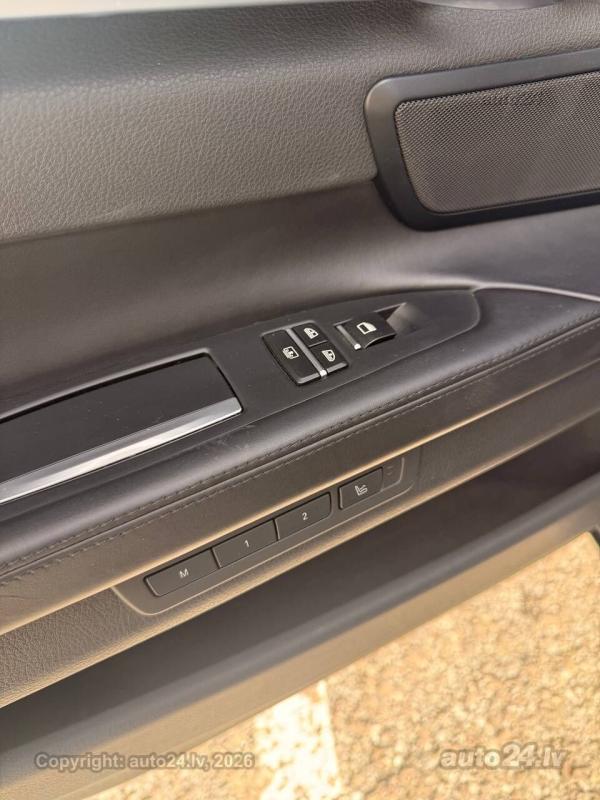 Melns BMW 7 Series 2012 Tallina, ar dzinēja tilpumu 3.00 L un nobraukumu 249 tūkst. km par 13000 €, foto 10 vietnē AUTOMOTO.COM.LV