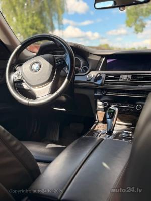 Melns BMW 7 Series 2012 Tallina, ar dzinēja tilpumu 3.00 L un nobraukumu 249 tūkst. km par 13000 €, foto 15 vietnē AUTOMOTO.COM.LV