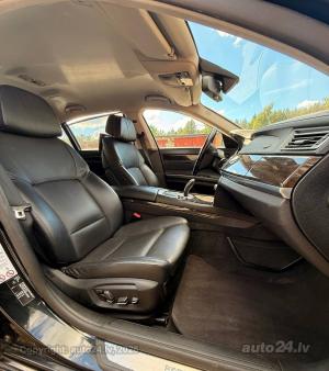 Melns BMW 7 Series 2012 Tallina, ar dzinēja tilpumu 3.00 L un nobraukumu 249 tūkst. km par 13000 €, foto 16 vietnē AUTOMOTO.COM.LV