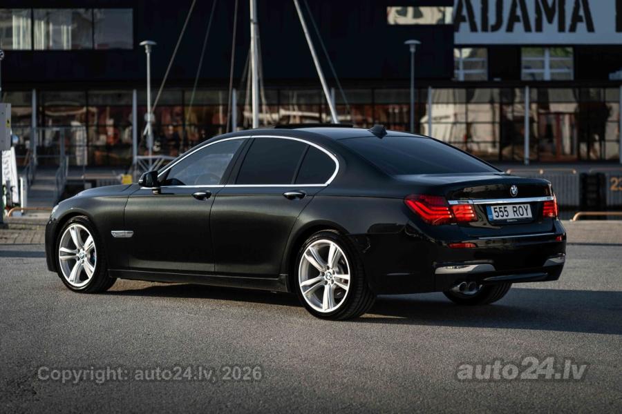 Black BMW 7 Series 2012 in Tallinn, with an engine capacity of 3.00 L and mileage of 263 thousand km for 16999 €, photo 4 on AUTOMOTO.COM.LV