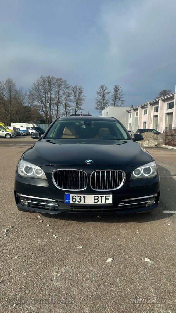Melns BMW 7 Series 2013 Tallina, ar dzinēja tilpumu 3.00 L un nobraukumu 253 tūkst. km par 16500 €, foto 2 vietnē AUTOMOTO.COM.LV