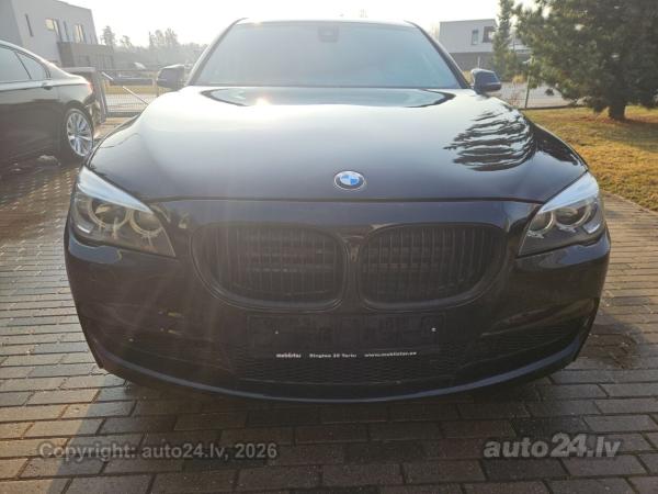 Melns BMW 7 Series 2013 Tartu, ar dzinēja tilpumu 3.00 L un nobraukumu 218 tūkst. km par 16750 €, foto 2 vietnē AUTOMOTO.COM.LV