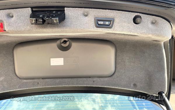 Black BMW 7 Series 2013 in Narva, with an engine capacity of 4.40 L and mileage of 185 thousand km for 16500 €, photo 5 on AUTOMOTO.COM.LV