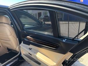 Black BMW 7 Series 2013 in Narva, with an engine capacity of 4.40 L and mileage of 185 thousand km for 16500 €, photo 9 on AUTOMOTO.COM.LV
