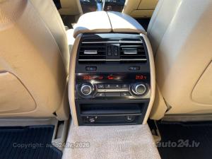 Black BMW 7 Series 2013 in Narva, with an engine capacity of 4.40 L and mileage of 185 thousand km for 16500 €, photo 13 on AUTOMOTO.COM.LV