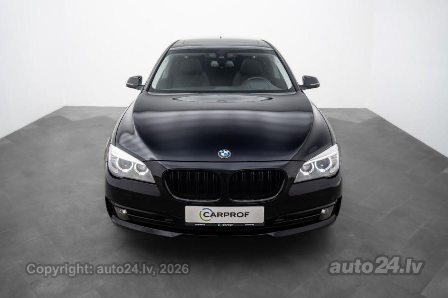 Melns BMW 7 Series 2013 Tallina, ar dzinēja tilpumu 3.00 L un nobraukumu 257 tūkst. km par 13999 €, foto 3 vietnē AUTOMOTO.COM.LV