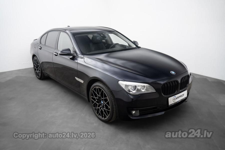 Melns BMW 7 Series 2013 Tallina, ar dzinēja tilpumu 3.00 L un nobraukumu 257 tūkst. km par 13999 €, foto 4 vietnē AUTOMOTO.COM.LV