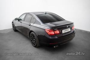 Melns BMW 7 Series 2013 Tallina, ar dzinēja tilpumu 3.00 L un nobraukumu 257 tūkst. km par 13999 €, foto 7 vietnē AUTOMOTO.COM.LV