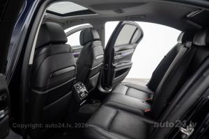 Melns BMW 7 Series 2013 Tallina, ar dzinēja tilpumu 3.00 L un nobraukumu 257 tūkst. km par 13999 €, foto 9 vietnē AUTOMOTO.COM.LV