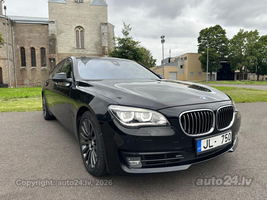 Melns BMW 7 Series 2013 Tallina, ar dzinēja tilpumu 3.00 L un nobraukumu 0 tūkst. km par 12989 €, foto 8 vietnē AUTOMOTO.COM.LV