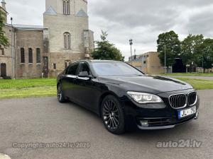 Melns BMW 7 Series 2013 Tallina, ar dzinēja tilpumu 3.00 L un nobraukumu 0 tūkst. km par 12989 €, foto 9 vietnē AUTOMOTO.COM.LV