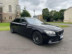 Melns BMW 7 Series 2013 Tallina, ar dzinēja tilpumu 3.00 L un nobraukumu 0 tūkst. km par 12989 €, foto 10 vietnē AUTOMOTO.COM.LV