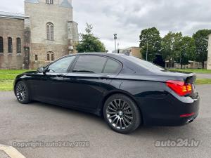 Melns BMW 7 Series 2013 Tallina, ar dzinēja tilpumu 3.00 L un nobraukumu 0 tūkst. km par 12989 €, foto 14 vietnē AUTOMOTO.COM.LV