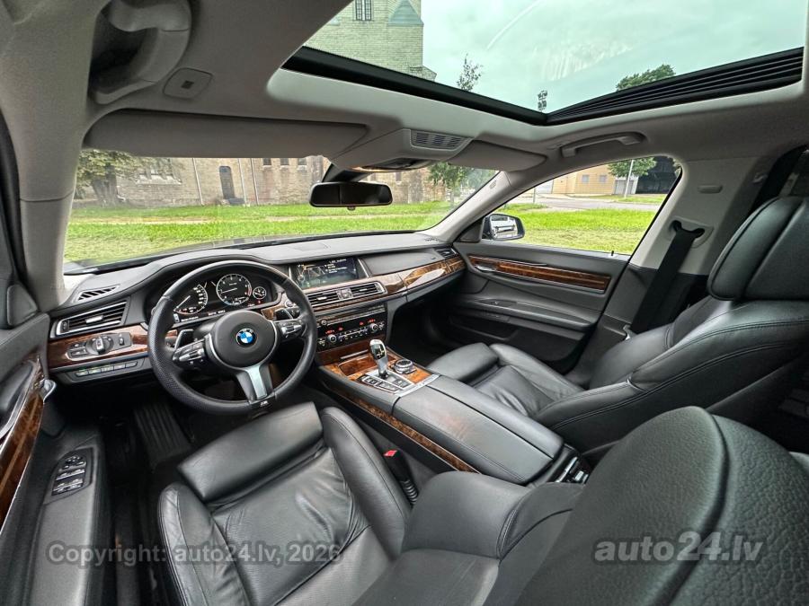 Melns BMW 7 Series 2013 Tallina, ar dzinēja tilpumu 3.00 L un nobraukumu 0 tūkst. km par 12989 €, foto 19 vietnē AUTOMOTO.COM.LV