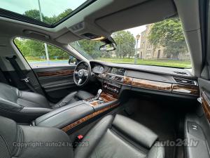 Melns BMW 7 Series 2013 Tallina, ar dzinēja tilpumu 3.00 L un nobraukumu 0 tūkst. km par 12989 €, foto 22 vietnē AUTOMOTO.COM.LV
