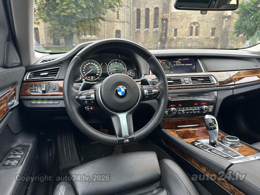 Melns BMW 7 Series 2013 Tallina, ar dzinēja tilpumu 3.00 L un nobraukumu 0 tūkst. km par 12989 €, foto 23 vietnē AUTOMOTO.COM.LV