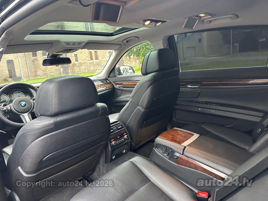 Melns BMW 7 Series 2013 Tallina, ar dzinēja tilpumu 3.00 L un nobraukumu 0 tūkst. km par 12989 €, foto 24 vietnē AUTOMOTO.COM.LV