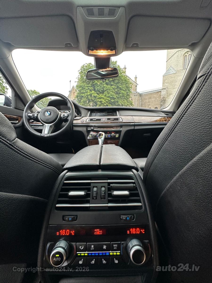 Melns BMW 7 Series 2013 Tallina, ar dzinēja tilpumu 3.00 L un nobraukumu 0 tūkst. km par 12989 €, foto 27 vietnē AUTOMOTO.COM.LV