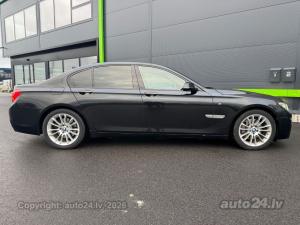 Melns BMW 7 Series 2014 Tallina, ar dzinēja tilpumu 3.00 L un nobraukumu 111 tūkst. km par 21499 €, foto 8 vietnē AUTOMOTO.COM.LV
