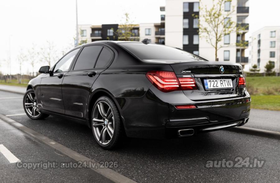 Melns BMW 7 Series 2014 Tallina, ar dzinēja tilpumu 3.00 L un nobraukumu 178 tūkst. km par 18199 €, foto 6 vietnē AUTOMOTO.COM.LV