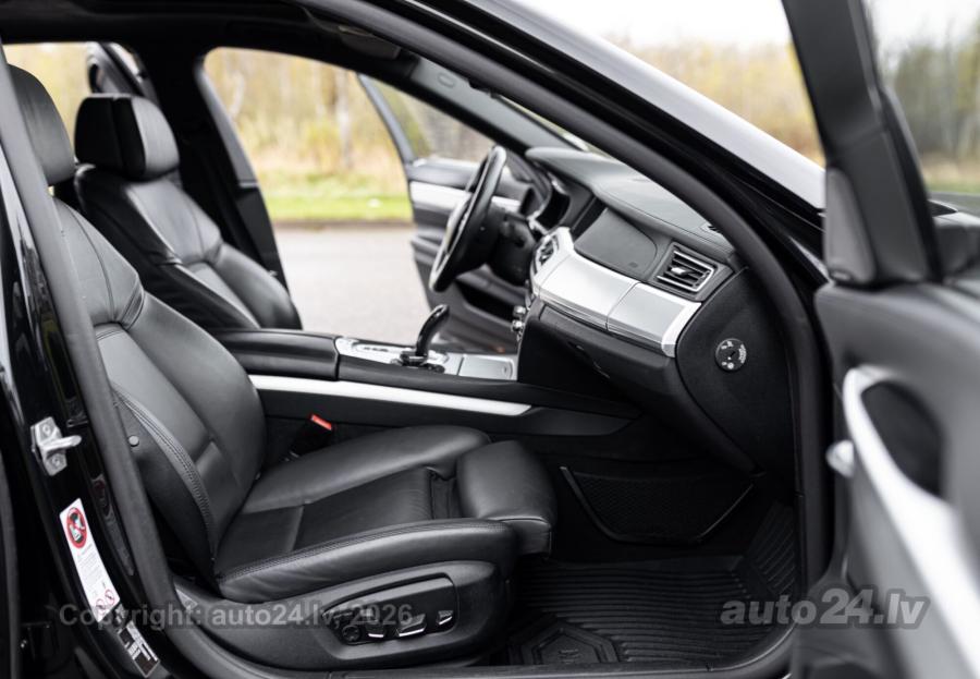Melns BMW 7 Series 2014 Tallina, ar dzinēja tilpumu 3.00 L un nobraukumu 178 tūkst. km par 18199 €, foto 9 vietnē AUTOMOTO.COM.LV